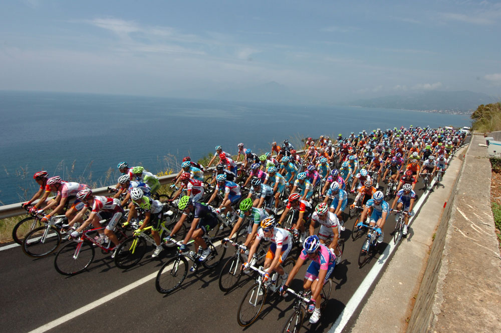 Le peloton prend des couleurs - Velo 101