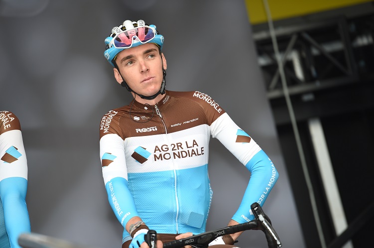 Romain Bardet s'entête-t-il sur le Tour ? - Velo 101