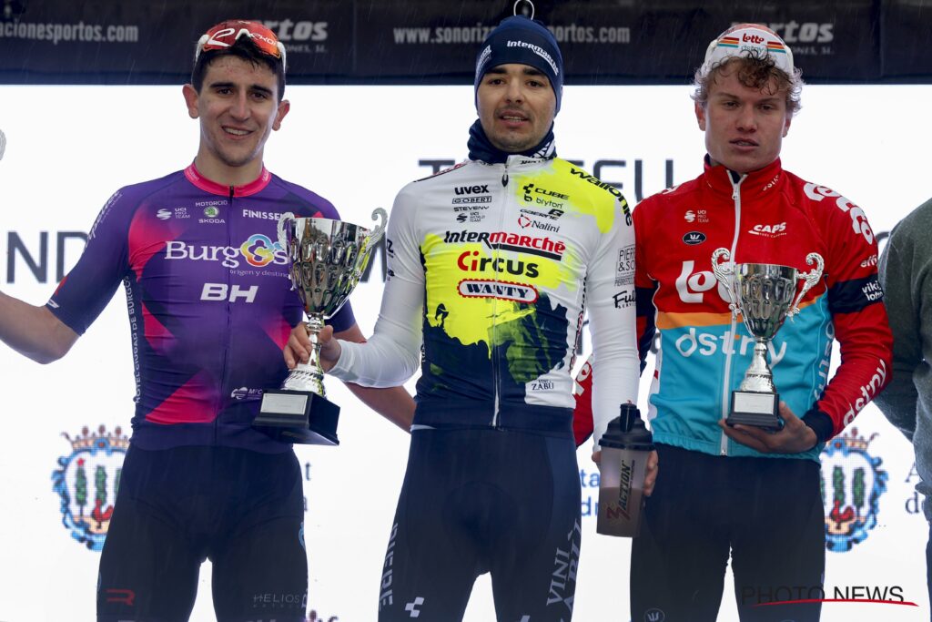 Kobe Goossens remporte le Troféo Andratx en solitaire - Velo 101