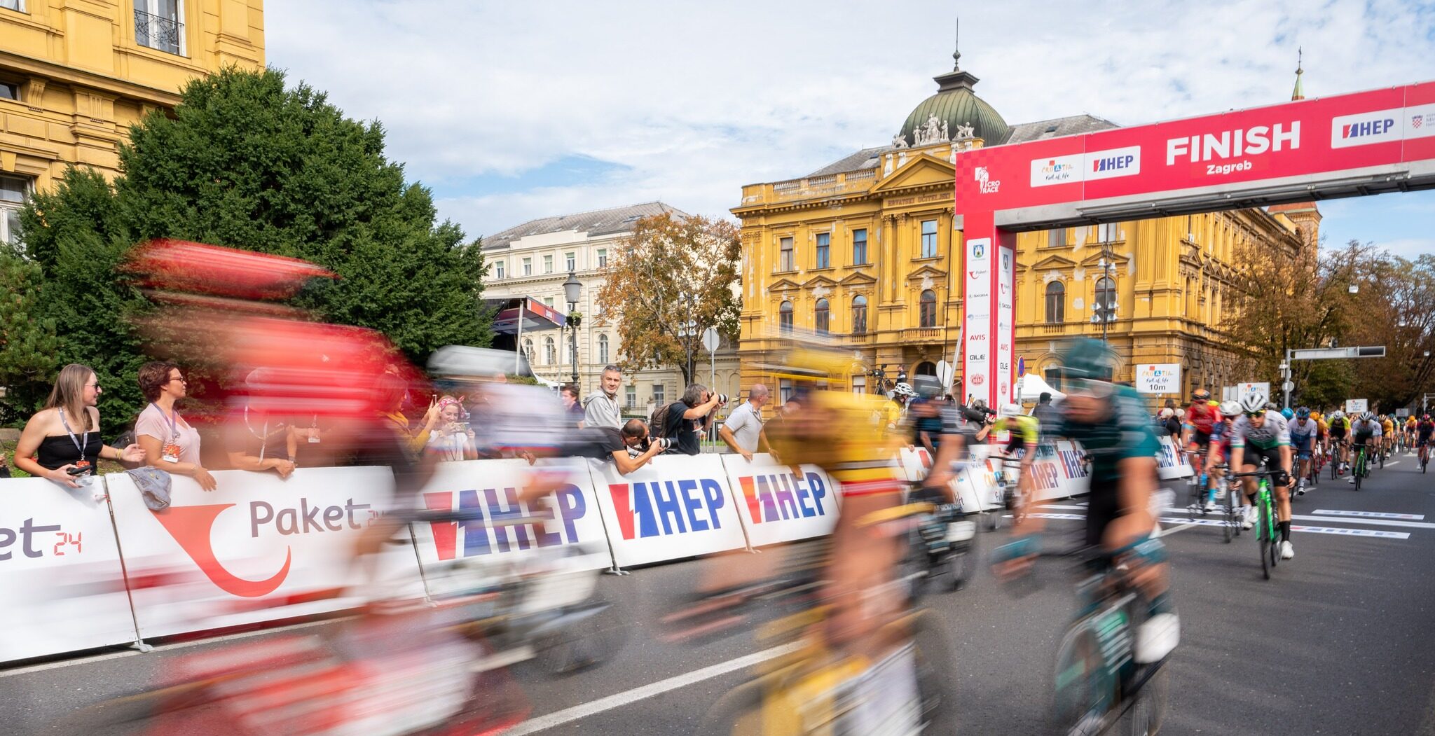 3ᵉ étape Cro Race : numéro en solitaire de Brandon McNulty - Velo 101