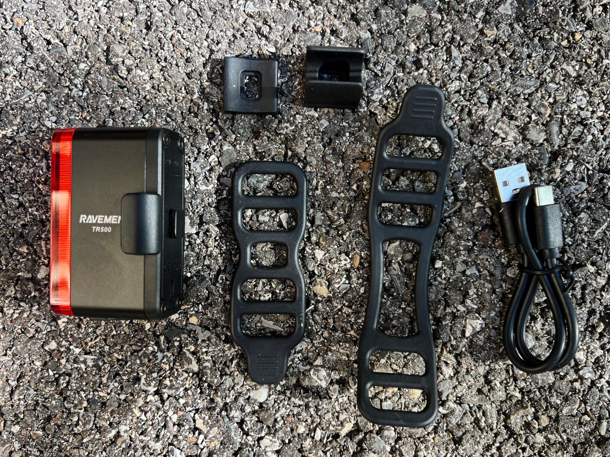 Test de l'éclairage arrière Ravemen TR500 - Velo 101