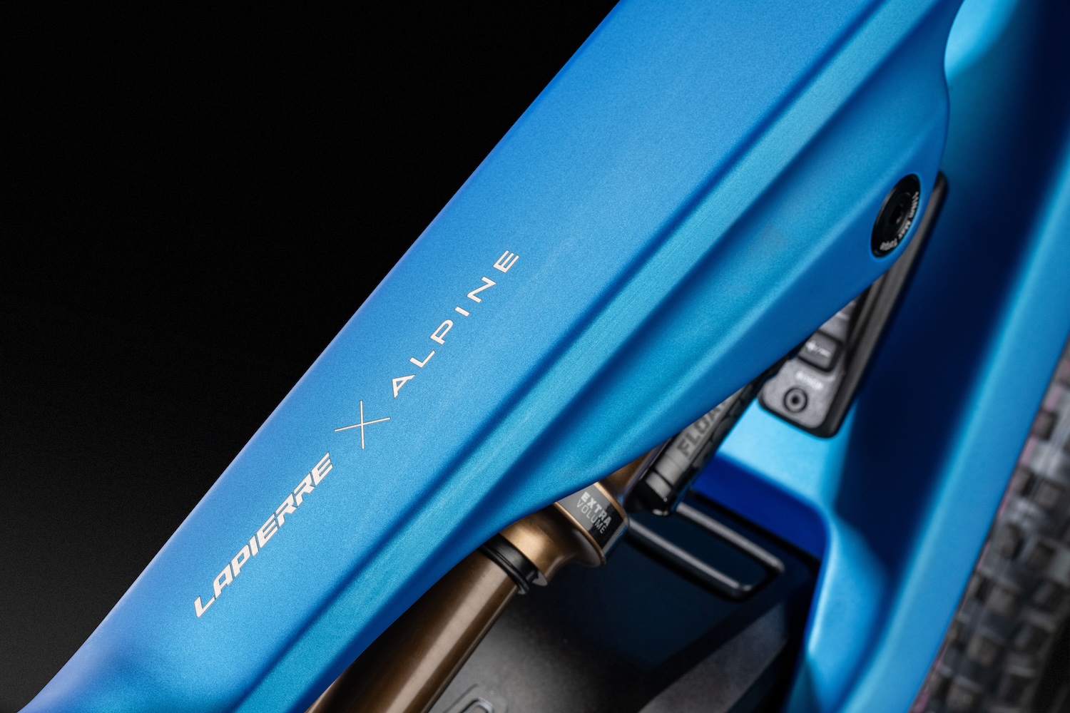 Lapierre et Alpine dévoilent une nouvelle collaboration : Le VTTAE GLP ...