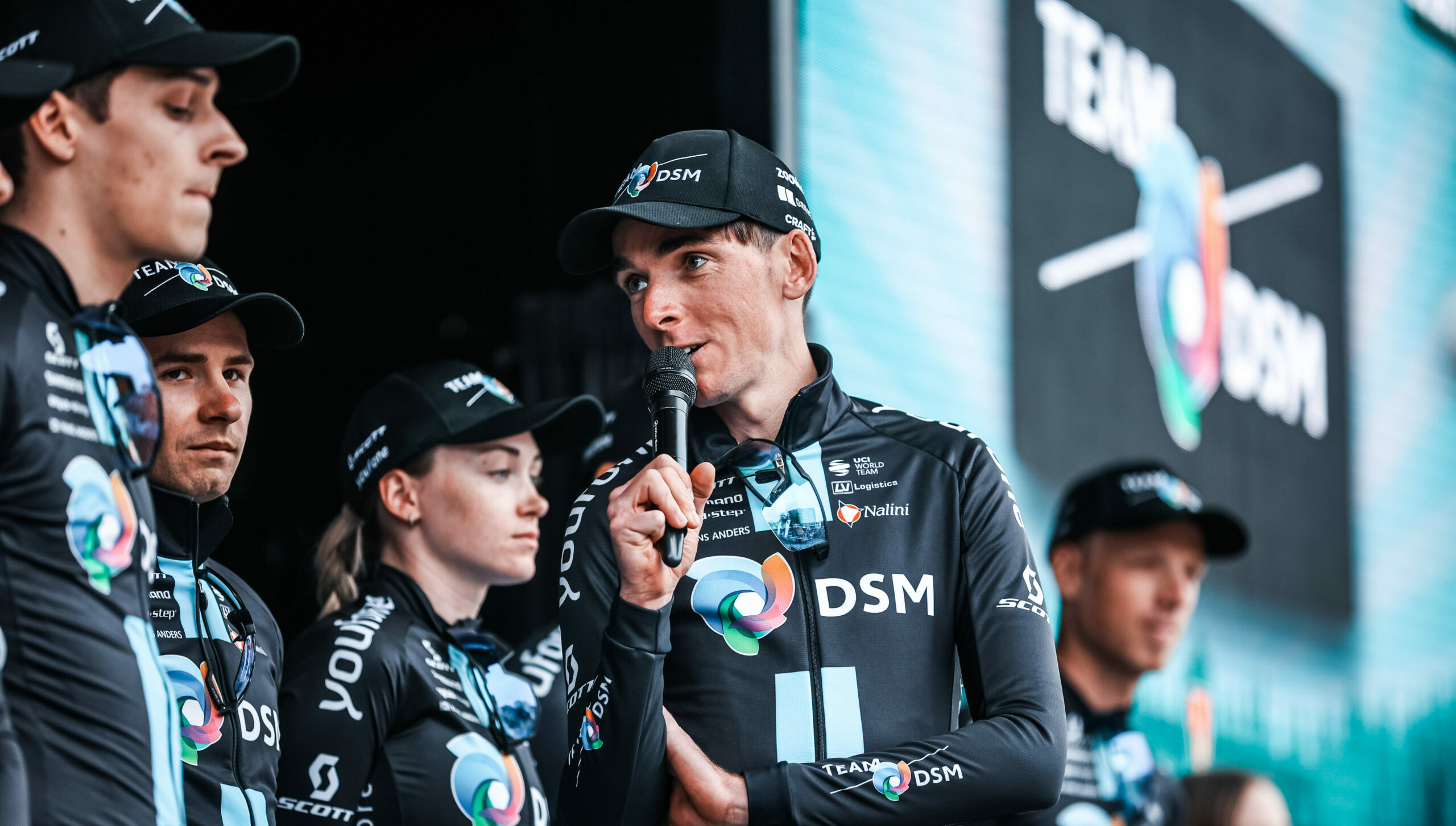 Romain Bardet pourrait disputer le Giro en 2024 - Velo 101
