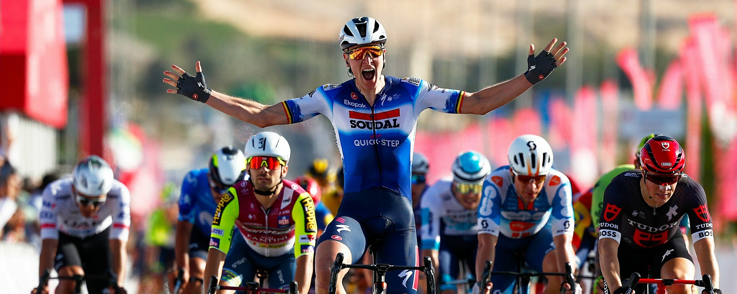 UAE Tour : Tim Merlier le plus rapide sur la 4ᵉ étape - Velo 101