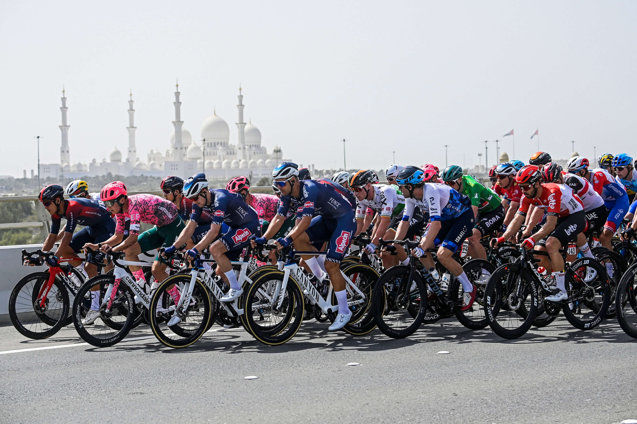 4ᵉ étape UAE Tour : Jonathan Milan le plus fort - Velo 101