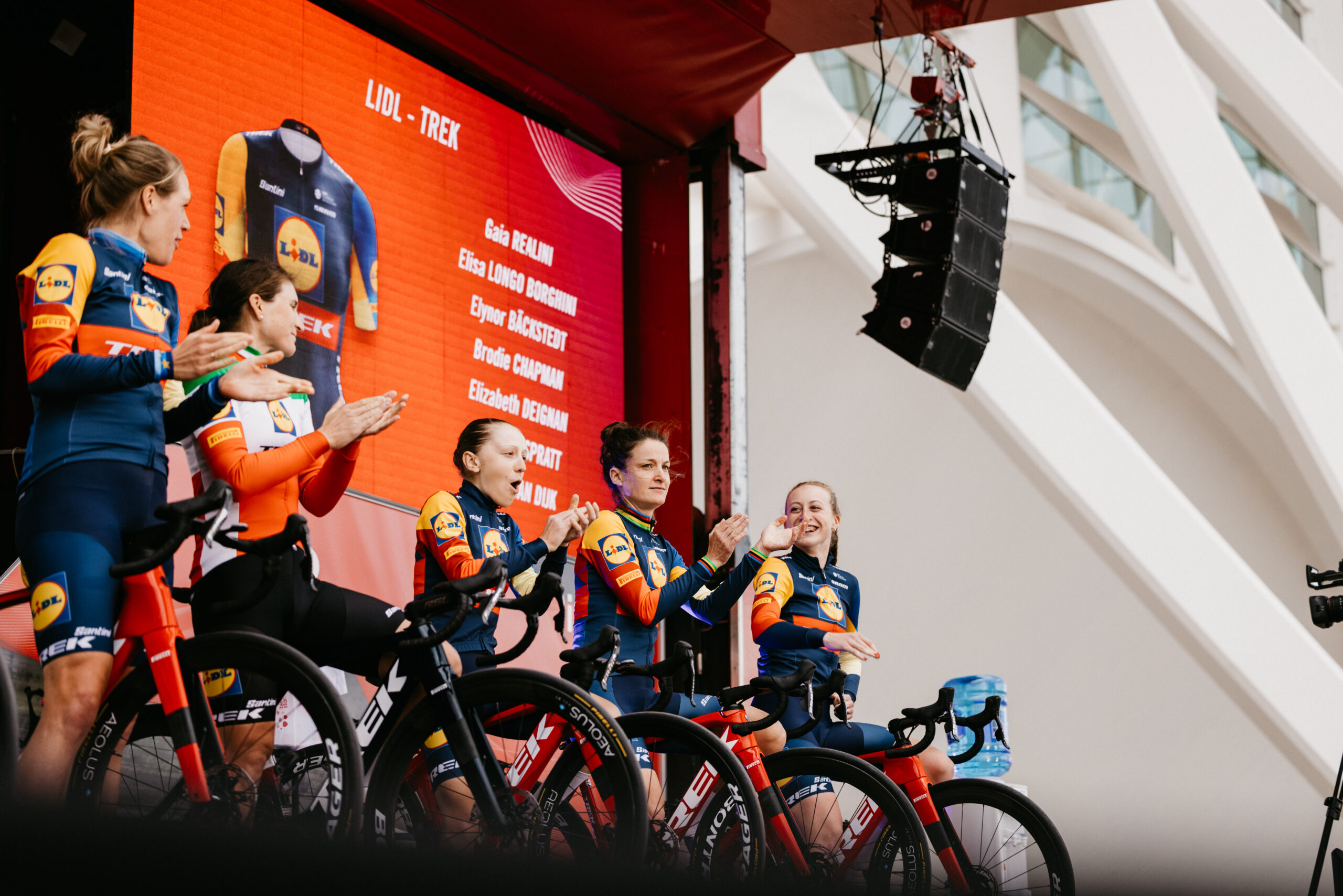 4ᵉ étape La Vuelta Femenina : Anna van der Breggen piège les favorites ...