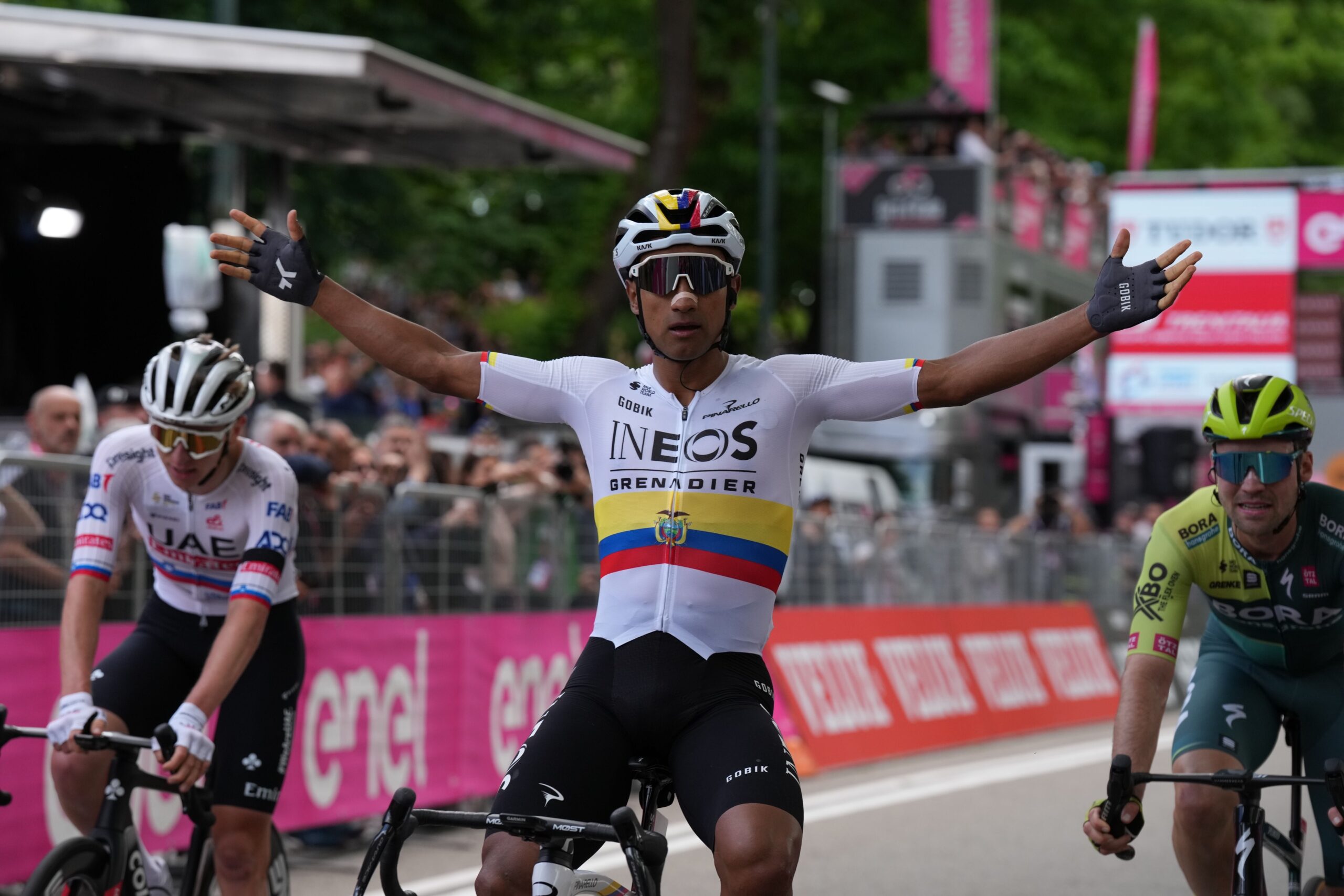 Giro d'Italia : Jonathan Narvaez premier maillot rose - Velo 101