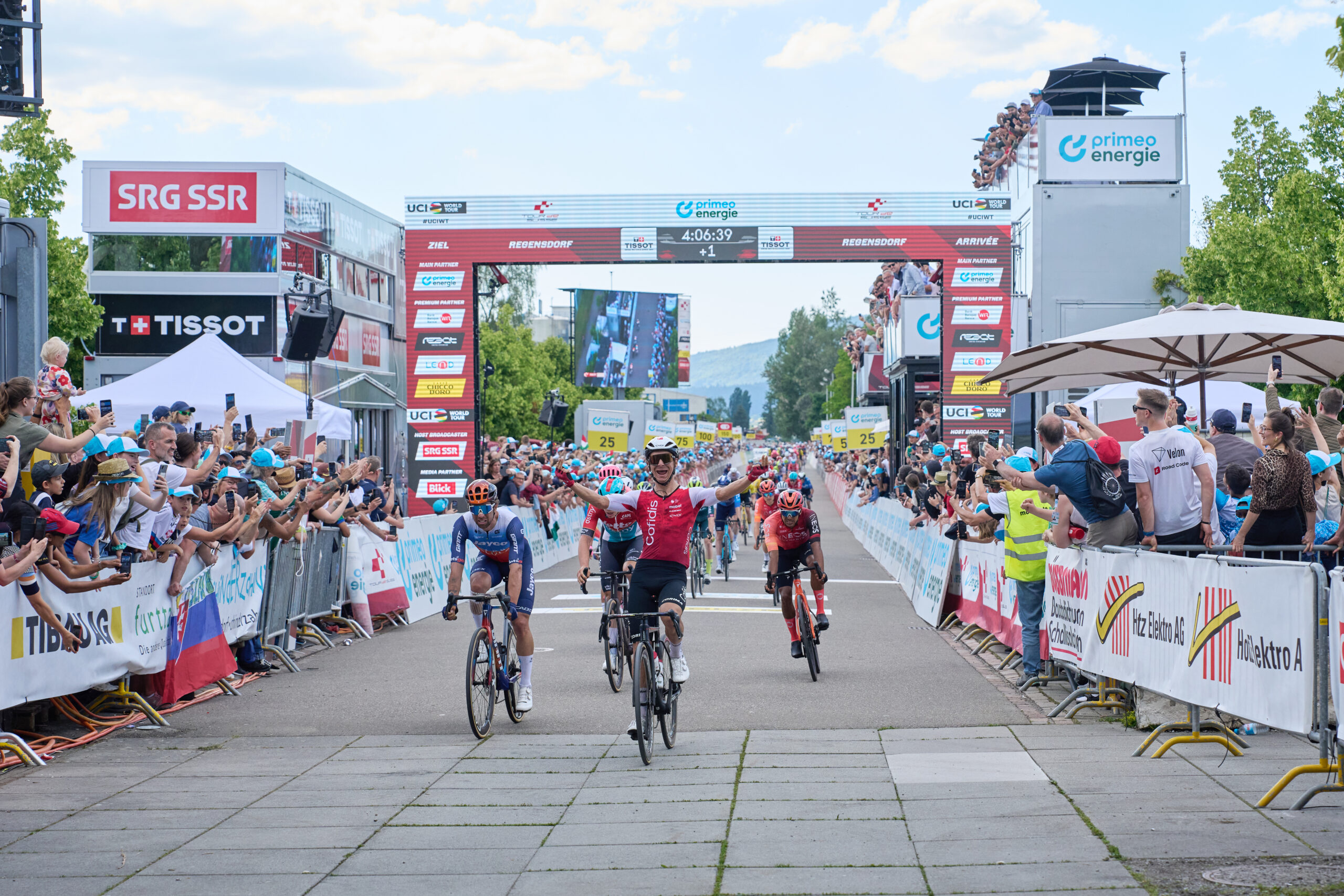 Tour de Suisse 2025 : Romain Grégoire premier leader ! - Velo 101