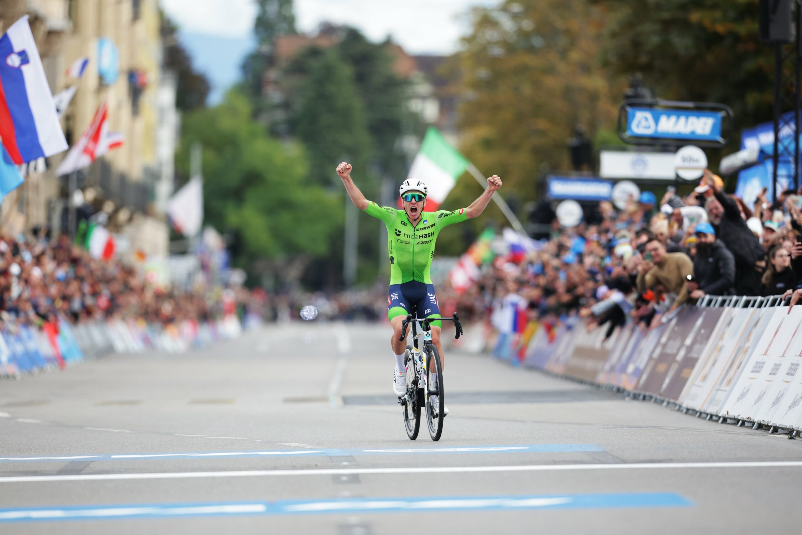 Remco Evenepoel conserve son titre de champion du monde du CLM - Velo 101