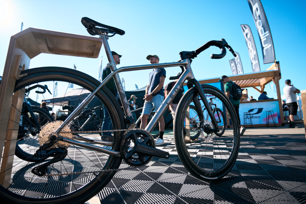 LEON Frameworks : L'art de l'innovation et titane imprimé en 3D - Velo 101