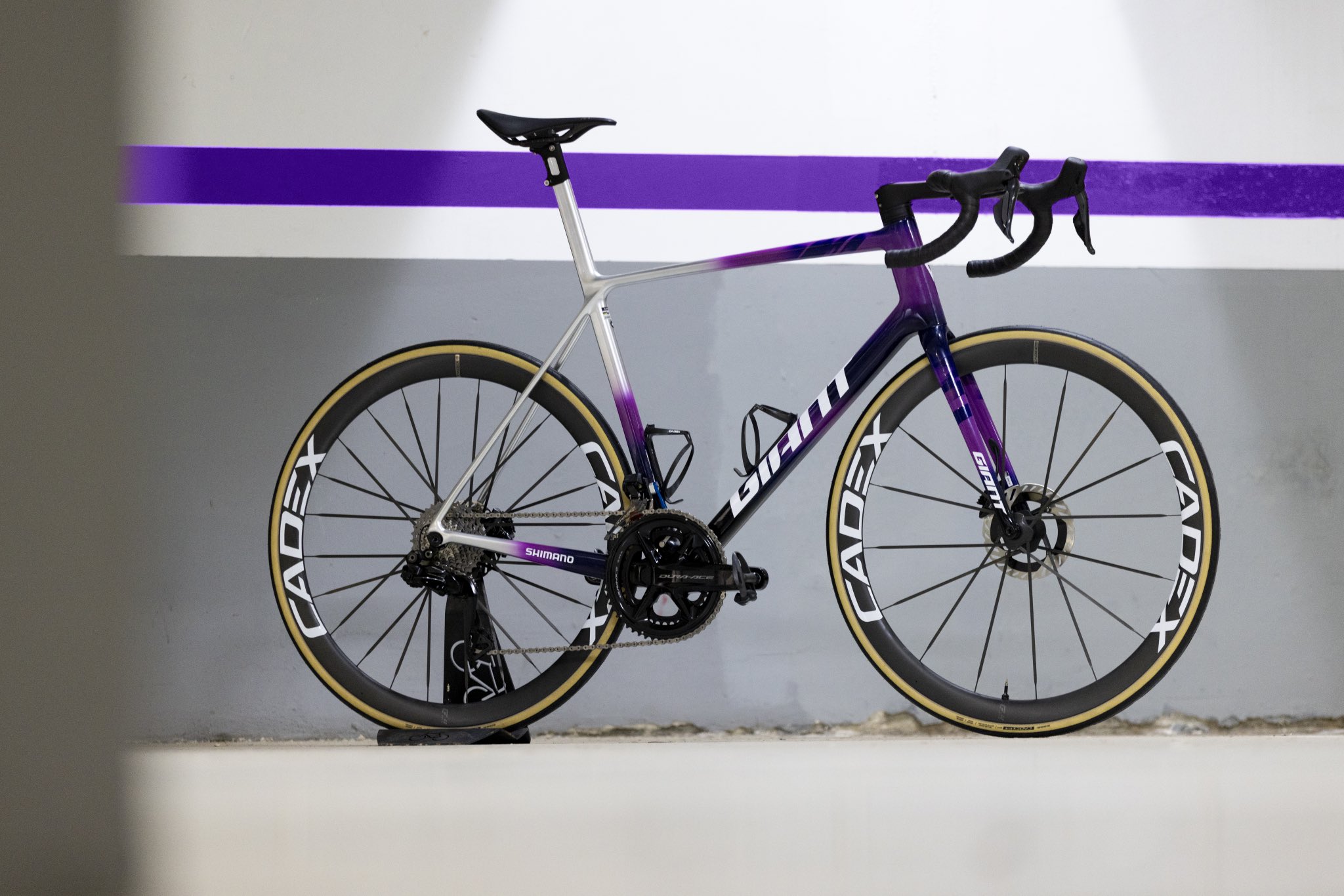 Présentation de l'équipe Jayco-AlUla 2025 - Velo 101