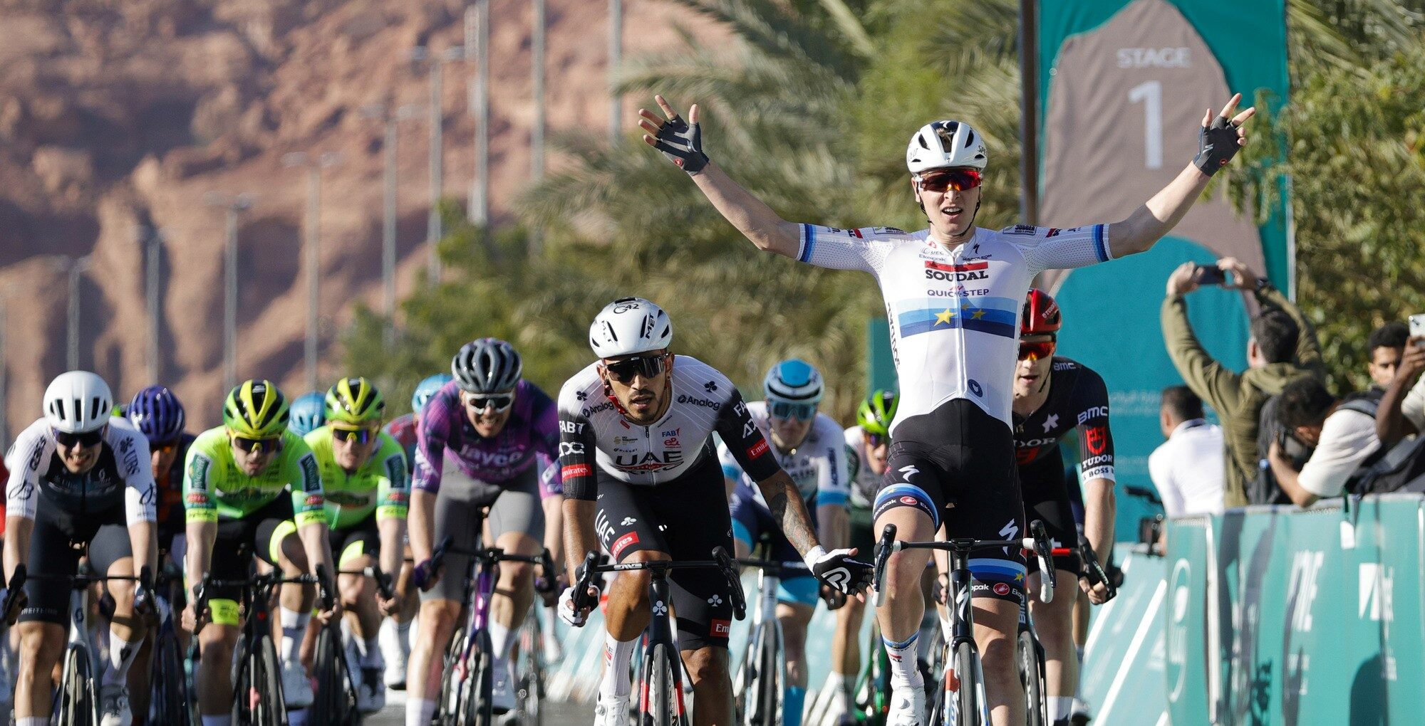 AlUla Tour : Tim Merlier vainqueur de la 1ʳᵉ étape - Velo 101