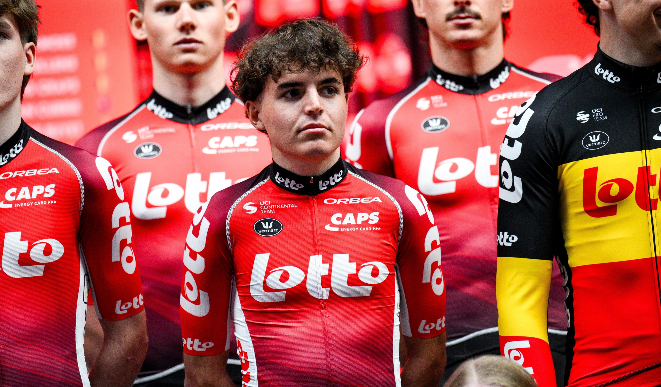 Jarno Widar sacré promesse de l'année lors du Gala des sports - Velo 101