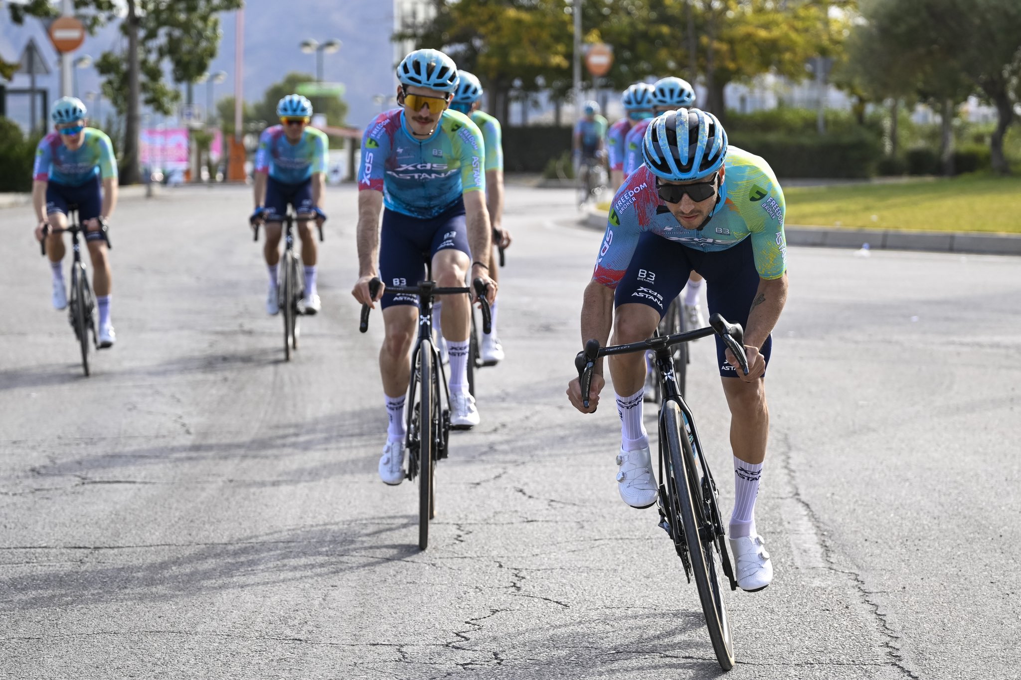 Présentation de l'équipe XDS Astana Team 2025 - Velo 101