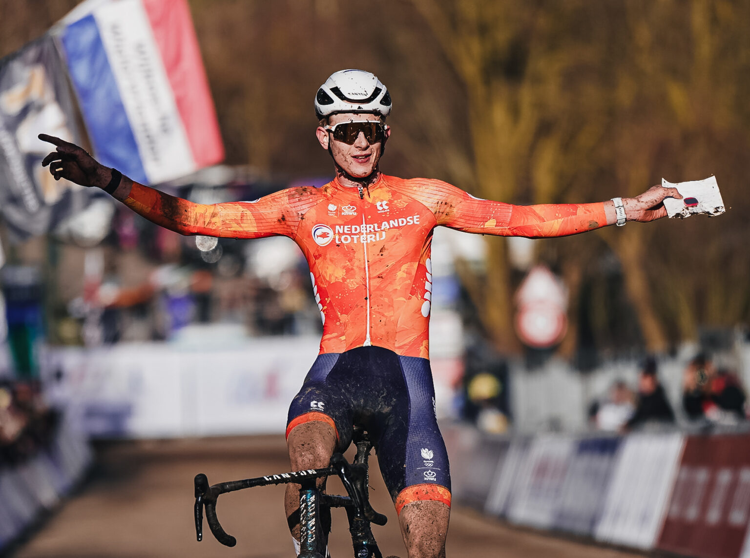 Cyclo-cross : Tibor Del Grosso sacré champion du monde Espoirs - Velo 101