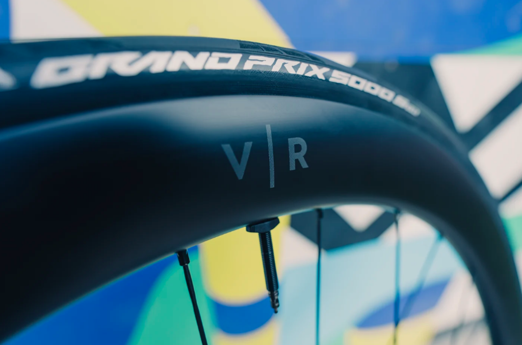 Van Rysel lance ses roues VR 35 et VR 50 - Velo 101