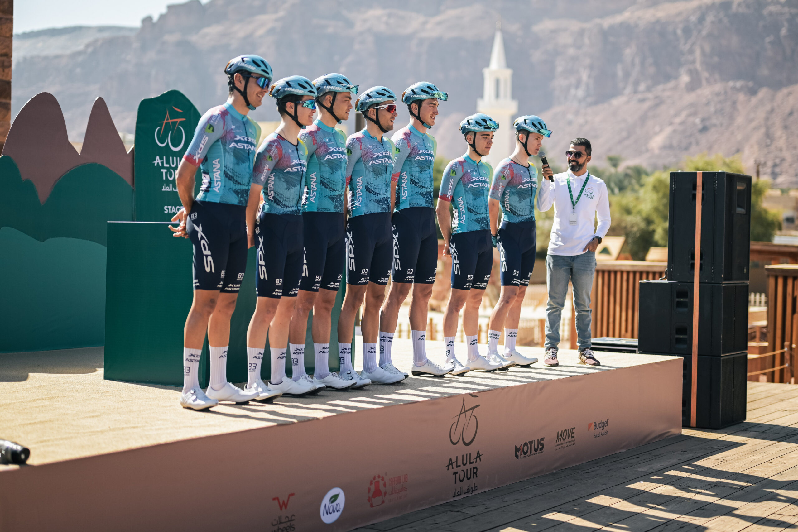 Présentation de l'équipe UAE Team Emirates - XRG 2025 - Velo 101