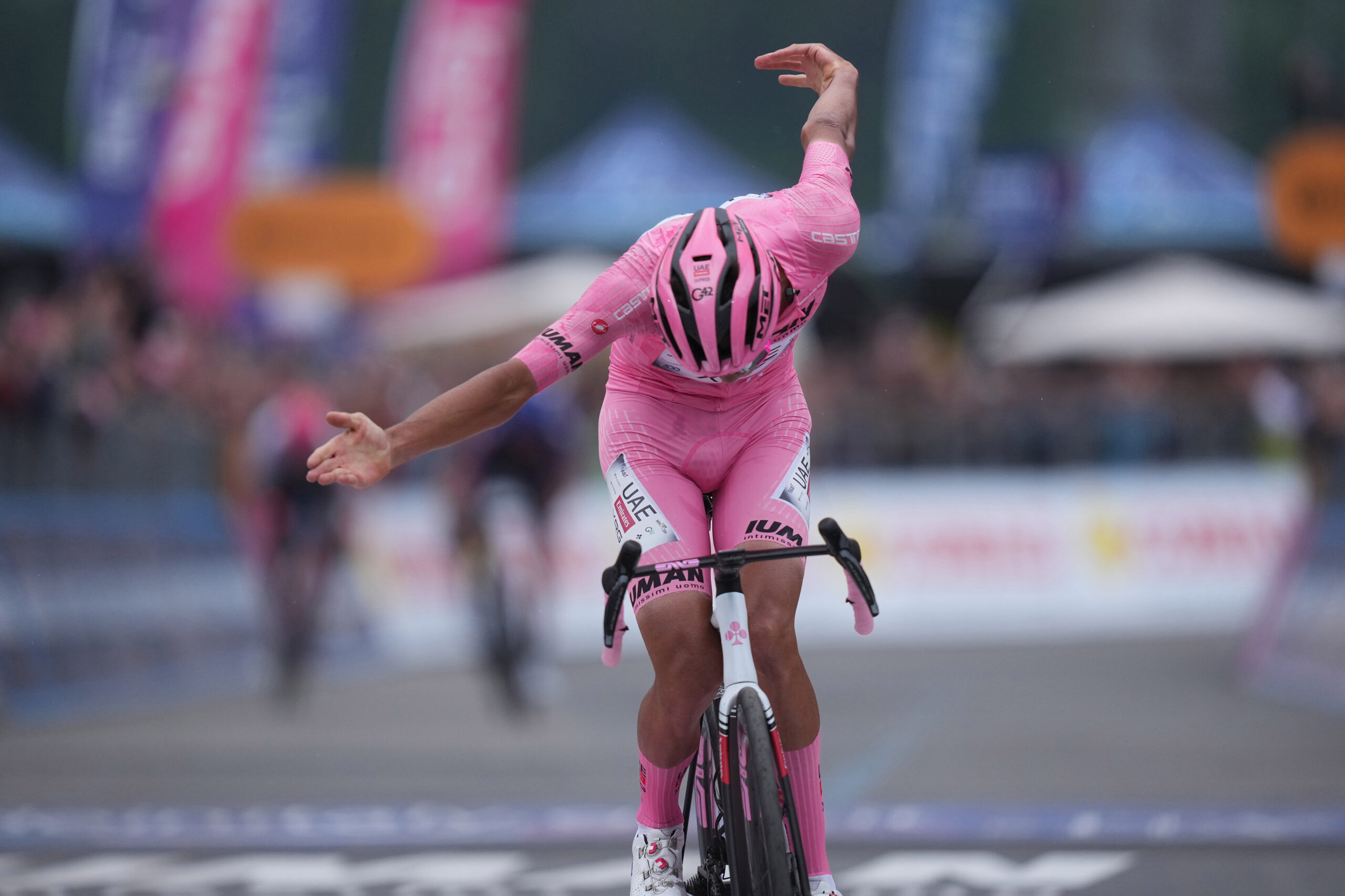 Isaac Del Toro s'offre la 17ᵉ étape du Giro d'Italia - Velo 101