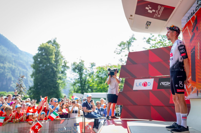 Tour de Suisse 2025 : Romain Grégoire premier leader ! - Velo 101