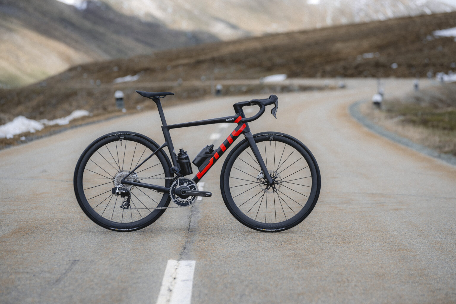 BMC lance le tout nouveau Teammachine SLR 01 - Velo 101
