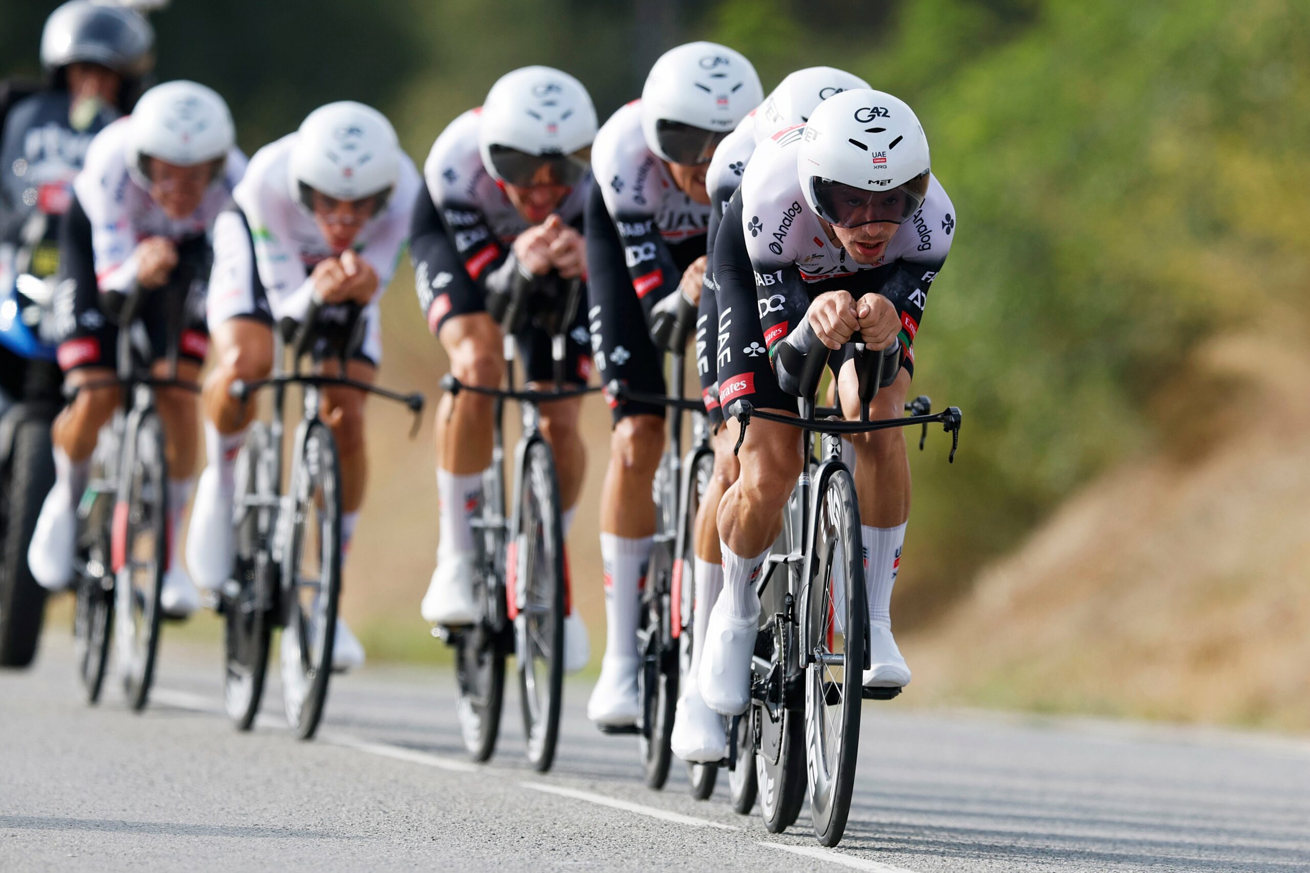 La Vuelta : UAE Team Emirates - XRG domine le CLM par équipe - Velo 101