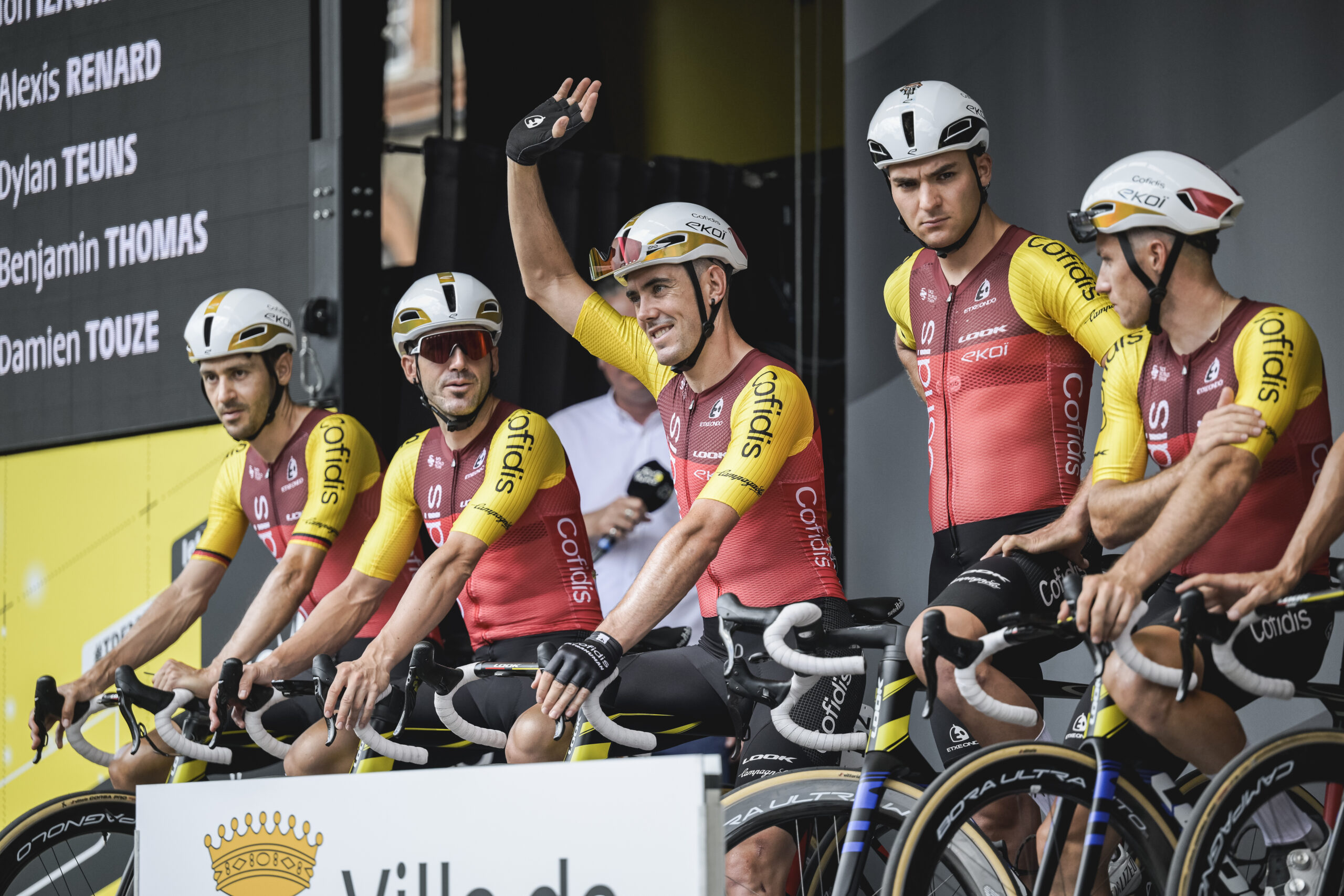 Présentation de l'équipe UAE Team Emirates - XRG 2025 - Velo 101