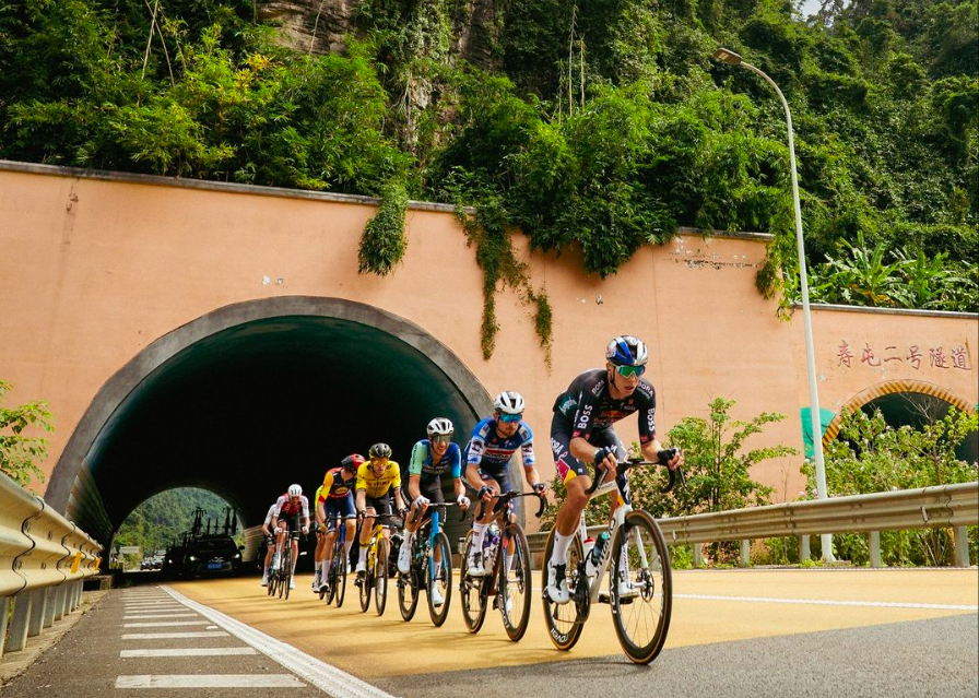 Le parcours et les favoris du Tour du Guangxi 2025 - Velo 101