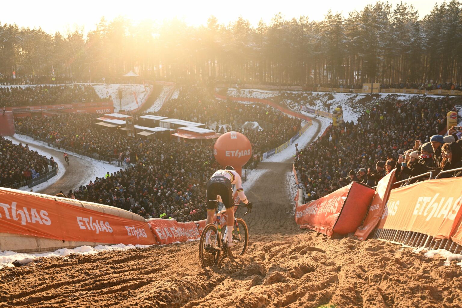 CDM cyclo-cross : Mathieu van der Poel dominateur à Zonhoven - Velo 101